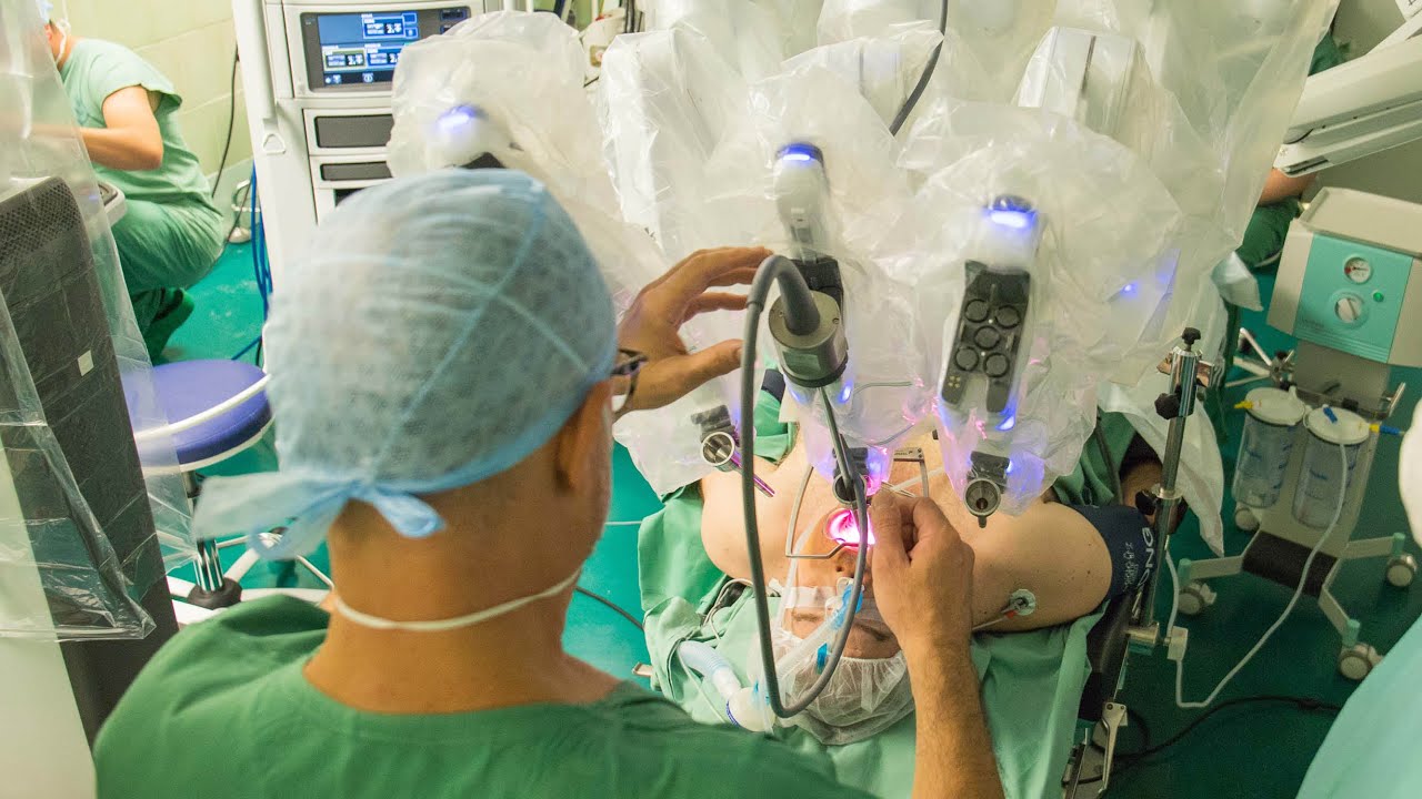 Robotická chirurgie – medicína budoucnosti ve Fakultní nemocnici v ...